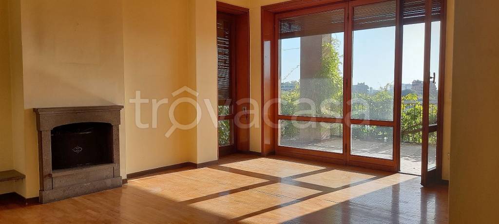 Appartamento in in vendita da privato a Monza via della Birona, 48