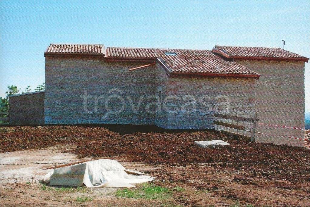 Rustico in in vendita da privato a Verona contrada Margiuni, 1