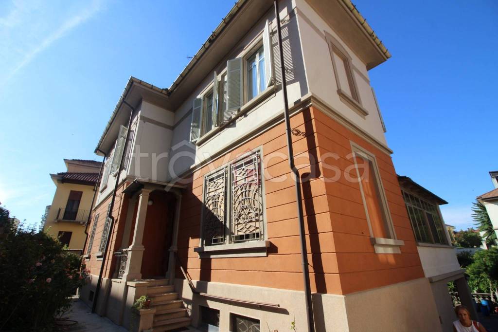 Villa Bifamiliare in vendita a Vercelli via Asmara, 15