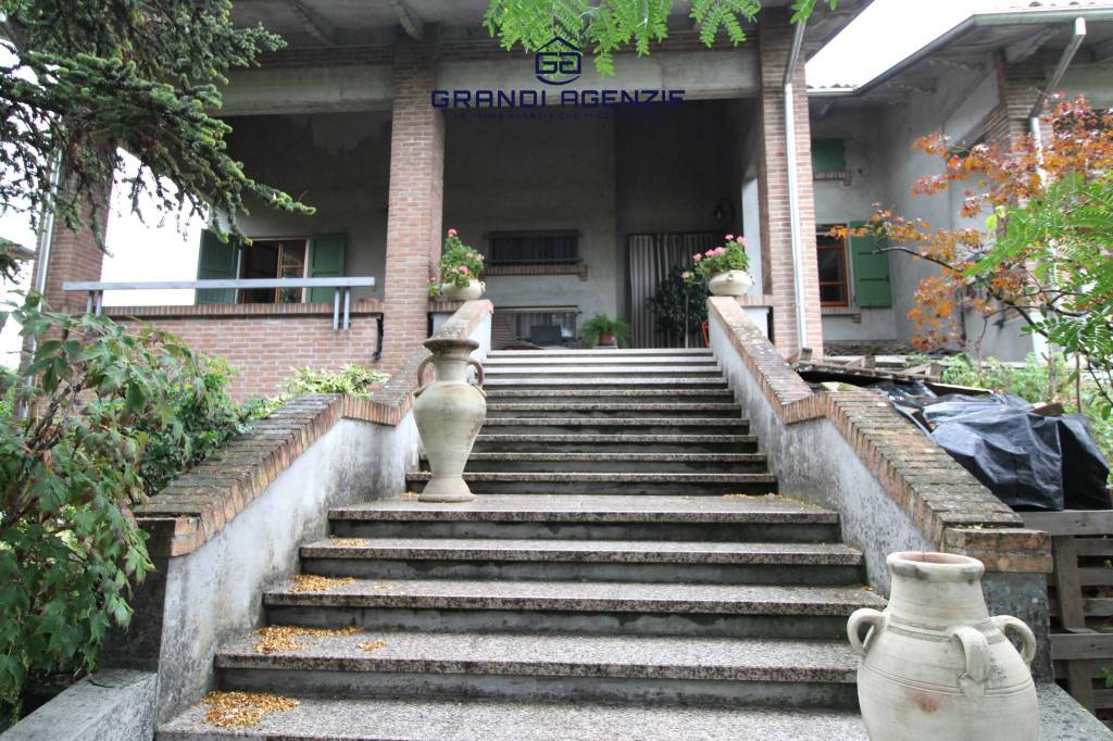 Villa Bifamiliare in vendita a Roccabianca via Parmigianino