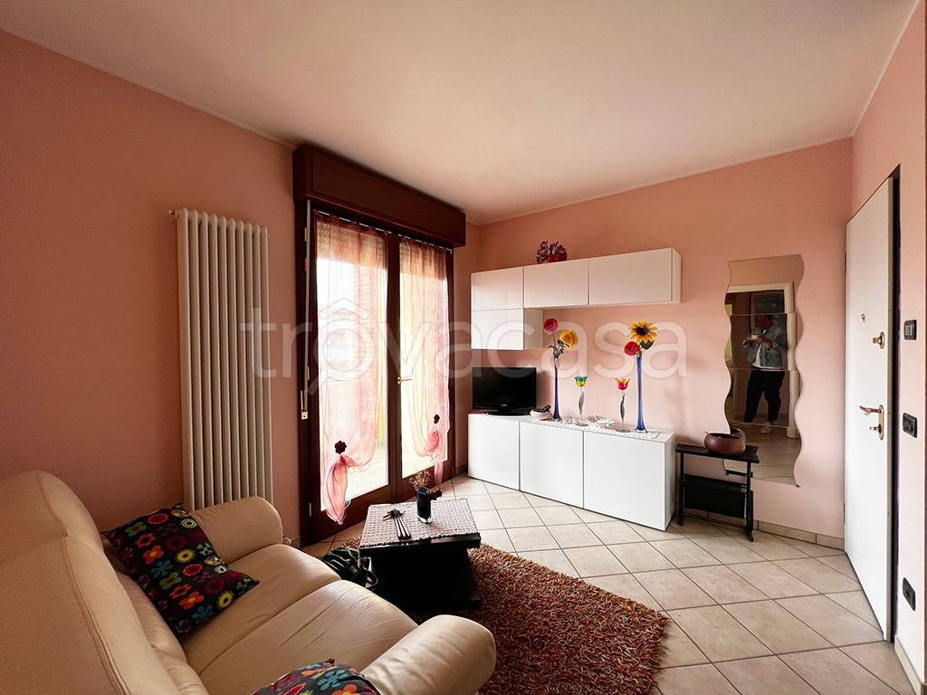 Appartamento in vendita a Reggio nell'Emilia via Achille Grimaldi, 5