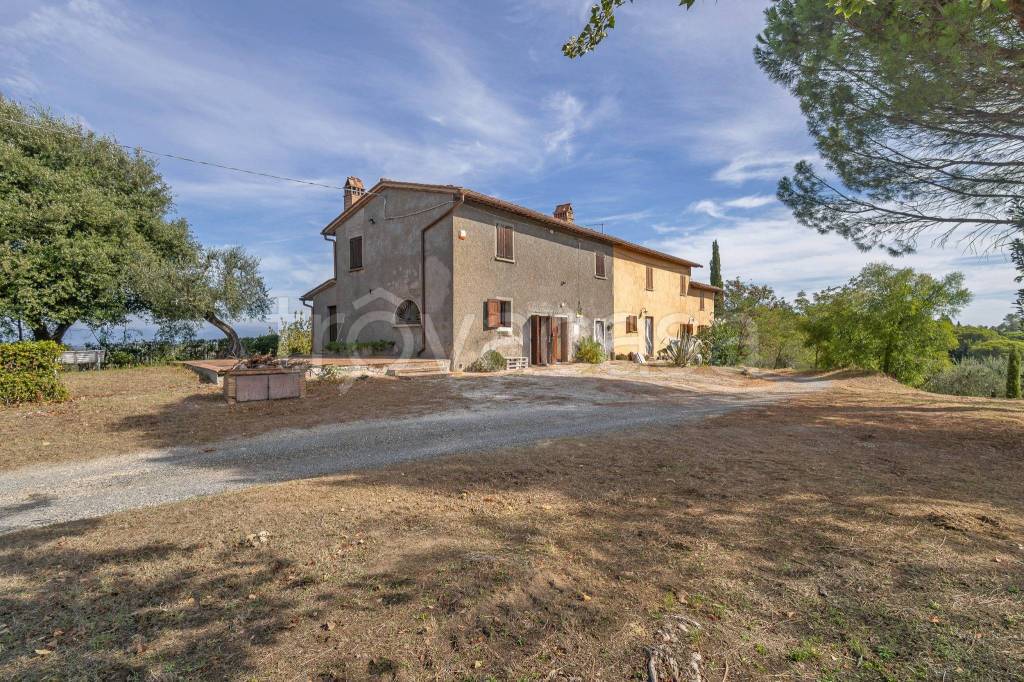 Colonica in vendita a Palaia via Vecchia