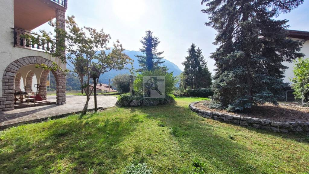 Casa Indipendente in vendita a Vallelaghi via Nanghel