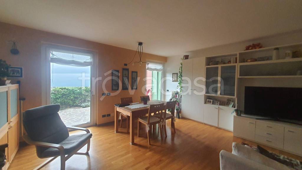 Villa a Schiera in vendita a Trento via Sabbioni