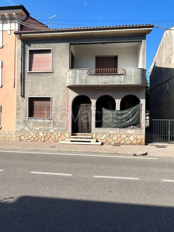 Rustico in vendita a Sona via San Francesco