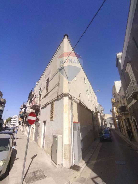 Casa Indipendente in vendita ad Andria via imperatore augusto, 61
