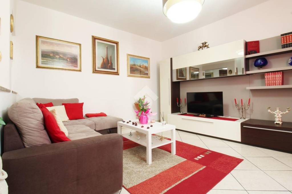 Appartamento in vendita a Prato viale Guglielmo Marconi, 14