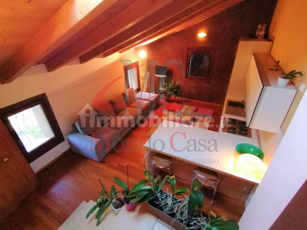 Attico in vendita a Monzambano strada dei Colli, 23A