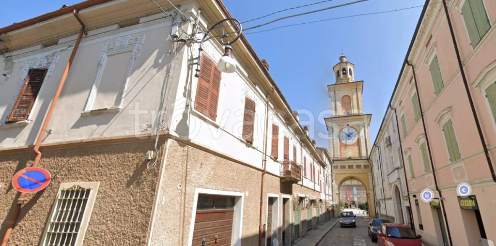 Appartamento all'asta a Gualtieri via Nazario Sauro