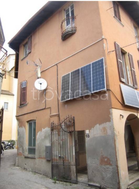 Appartamento all'asta ad Albavilla via Mazzini