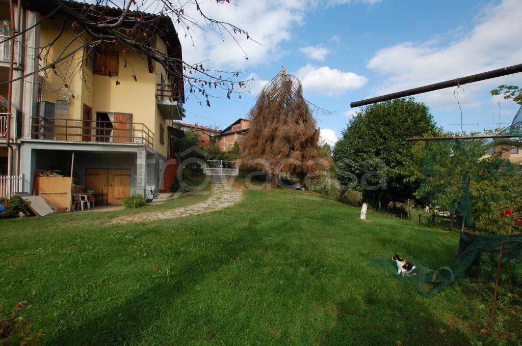 Casa Indipendente in vendita a Monastero di Vasco via Dottor Antonio Turco