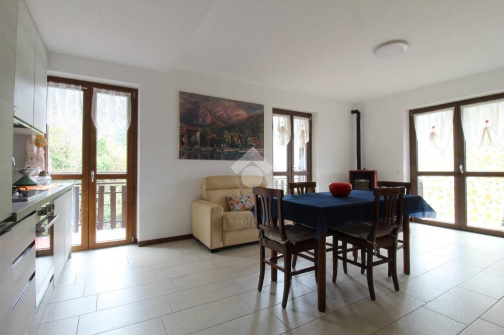 Appartamento in vendita a Casargo via Pomaleccio