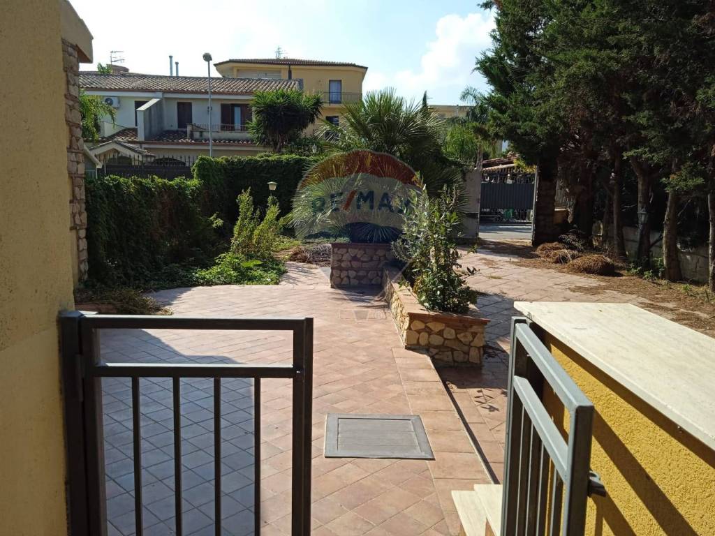 Villa Bifamiliare in vendita a Carini via Bettino Ricasoli, Snc