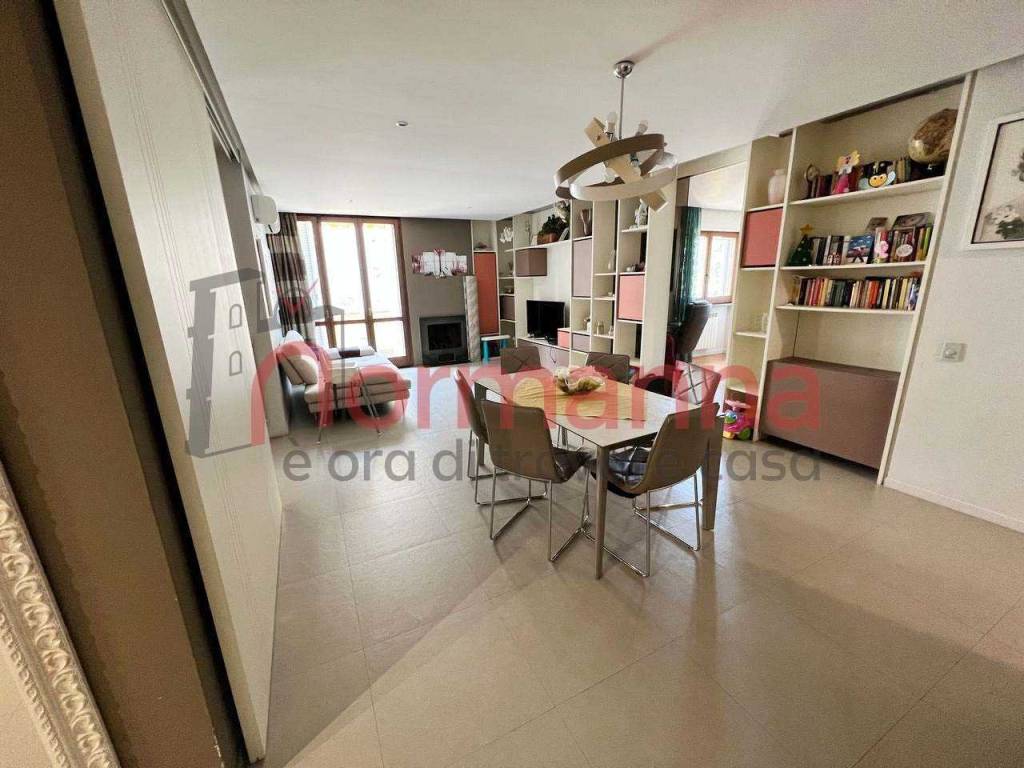 Appartamento in vendita ad Aversa via Luigi Pastore, 34