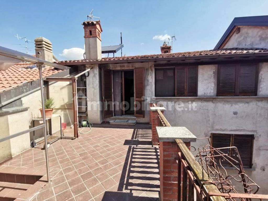 Casa Indipendente in in vendita da privato a Molteno via Roma, 3