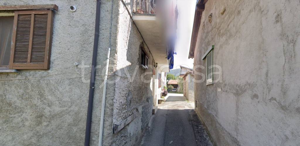 Appartamento all'asta a Besozzo via Casali Ronco