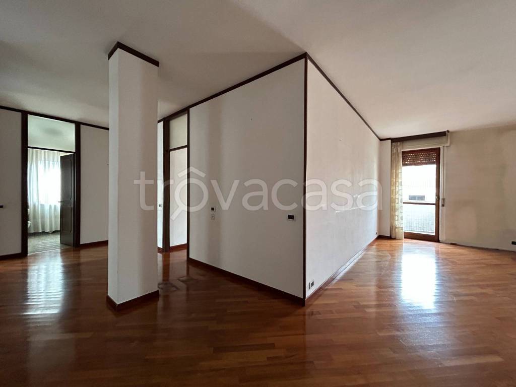 Appartamento in vendita a Novara via Augusto Righi, 16A