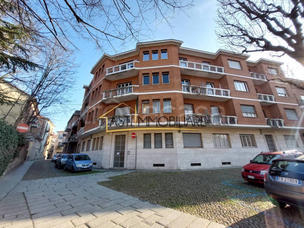 Appartamento in vendita ad Asti piazza Cattedrale, 6