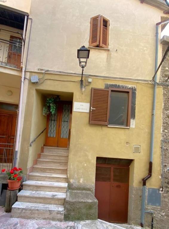 Appartamento in vendita a Polino via Capo Croce