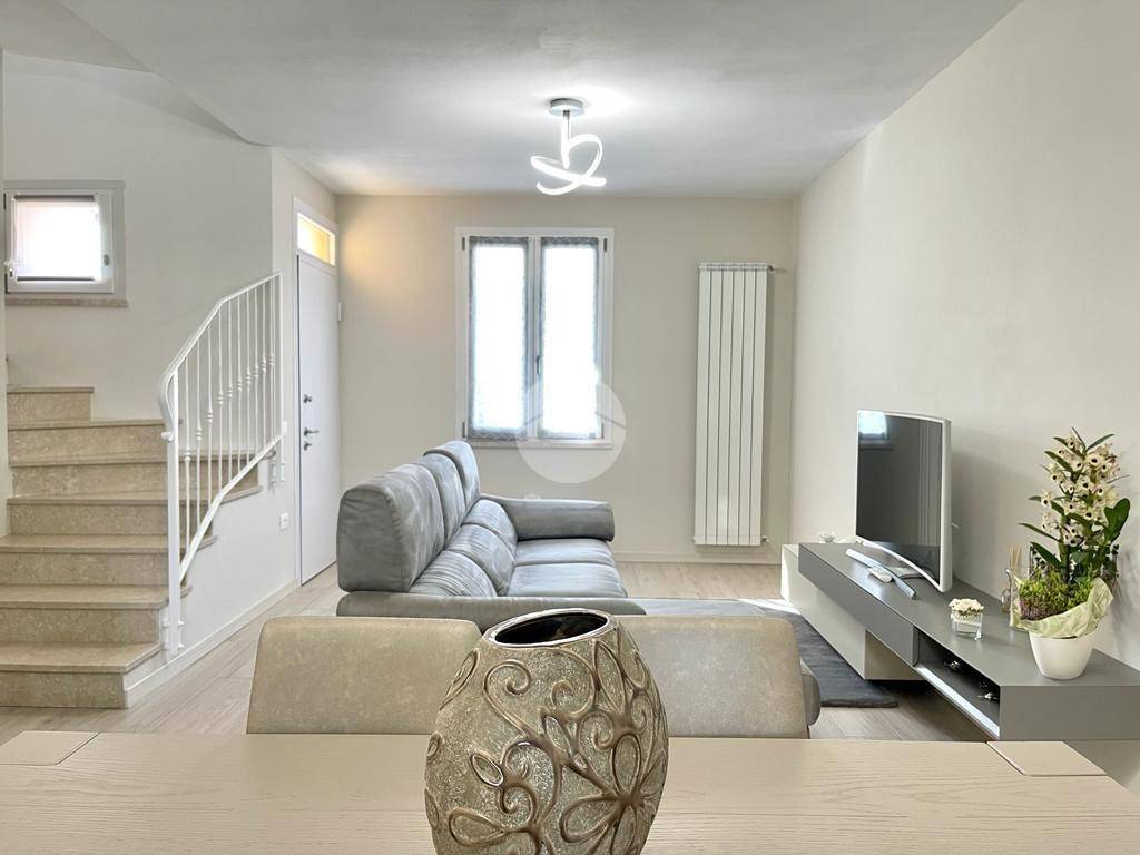 Villa a Schiera in vendita a Barbariga via Ponchielli, 14