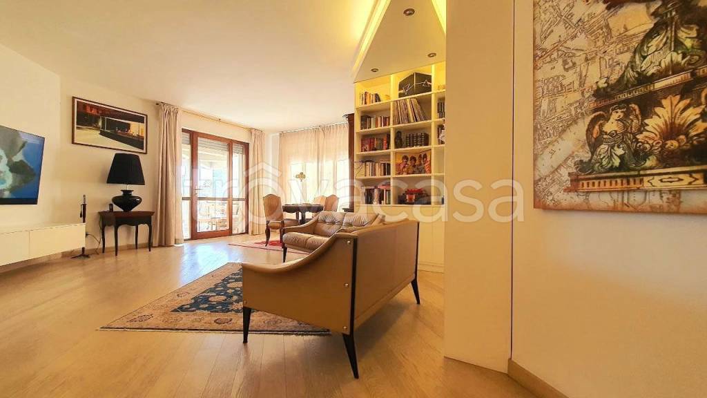 Appartamento in vendita a Cagliari via Charles Darwin, 7