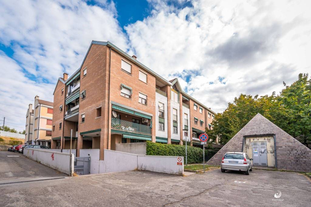 Appartamento in vendita a Bologna via Agucchi 214