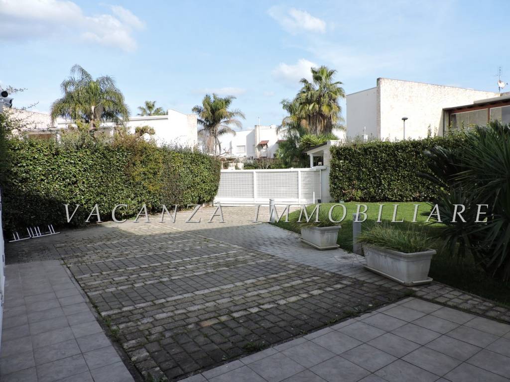 Villa Bifamiliare in vendita a Castellaneta viale dei Pini