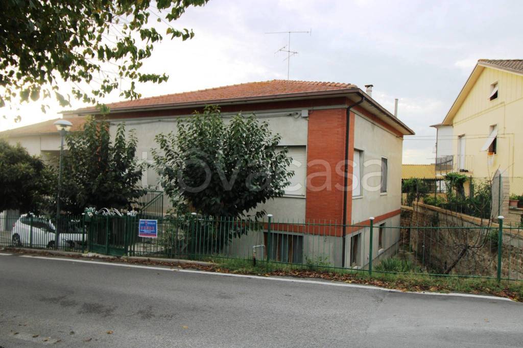 Casa Indipendente in vendita a Montecosaro via Guglielmo Marconi