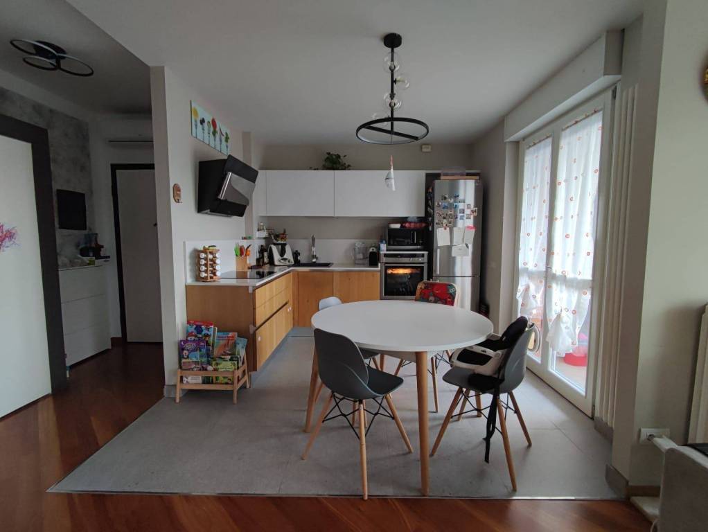 Attico in in vendita da privato a Corsico via Camillo Benso di Cavour, 30