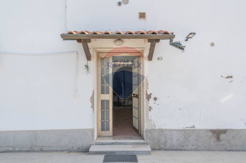 Casa Indipendente in vendita a Ostiglia strada Longonovo, 40