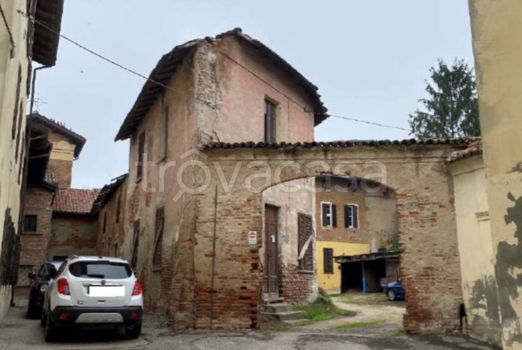 Appartamento all'asta a Garlasco piazza Piccola