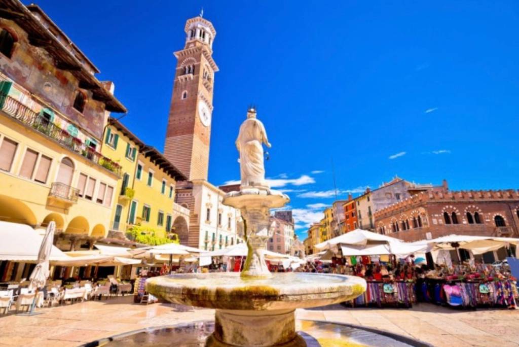 Appartamento in vendita a Verona piazza delle Erbe