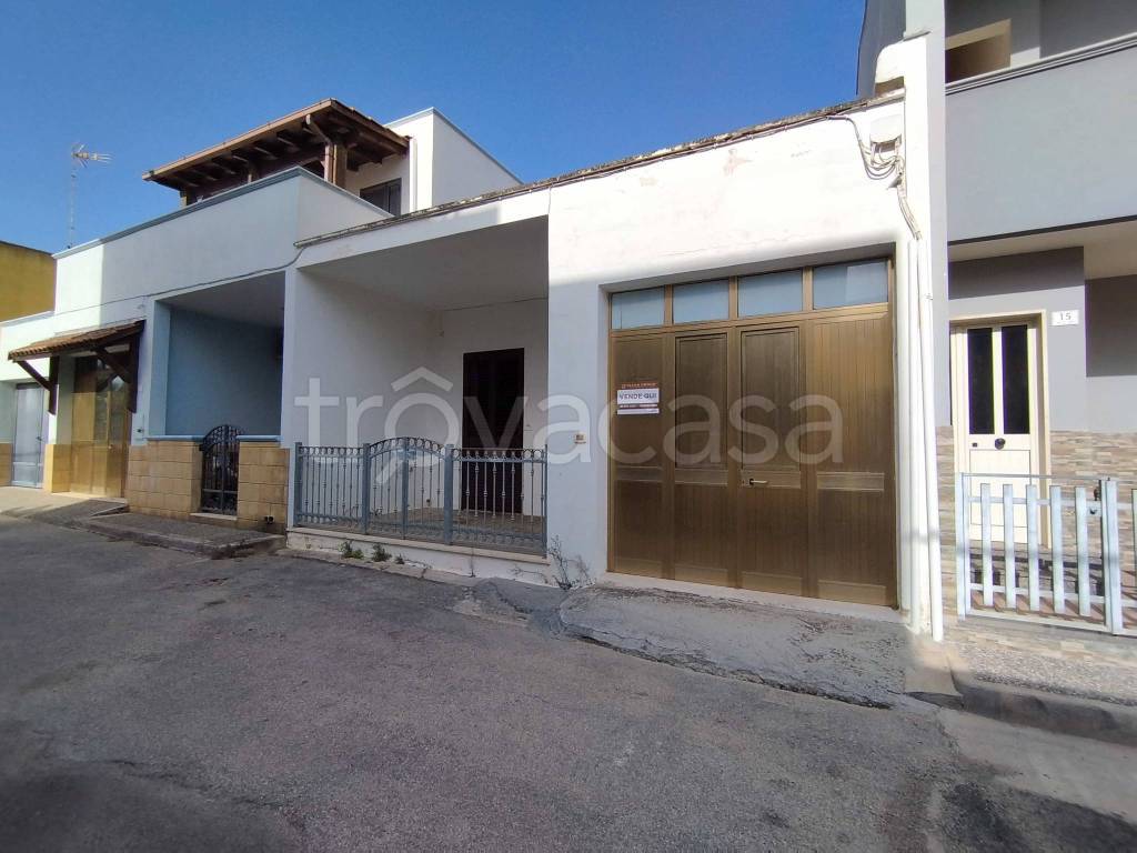 Casa Indipendente in vendita a Ugento via Lolli, 11