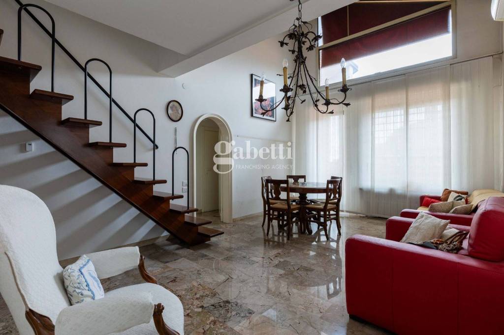 Attico in vendita a Bologna via Lorenzo Bartolini