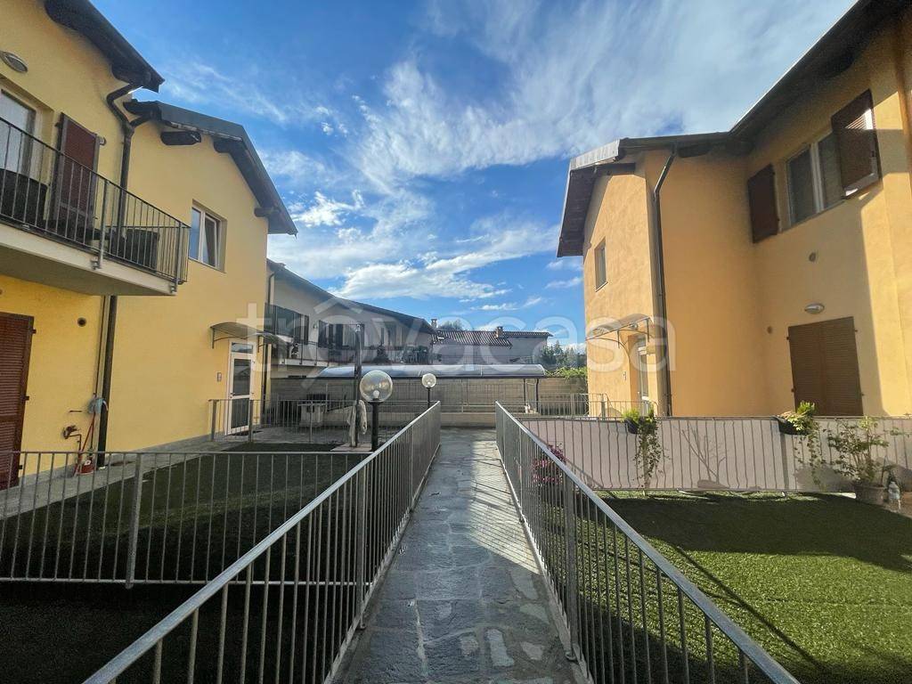 Appartamento in vendita a Vezza d'Alba via della Rocca, 8