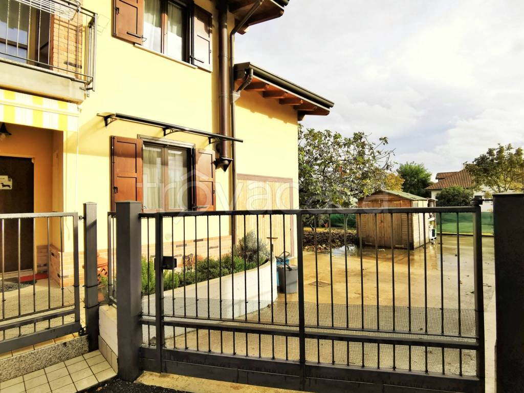 Villa a Schiera in vendita a Calvenzano via Firenze, 67/16