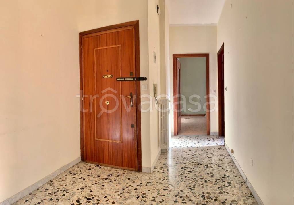 Appartamento in vendita a Imperia piazza Goffredo Mameli, 16/12