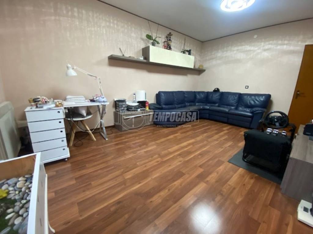 Appartamento in vendita a Desenzano del Garda via Papa Giovanni XXIII