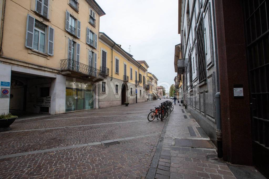 Appartamento in vendita ad Abbiategrasso galleria Mirabello, 22