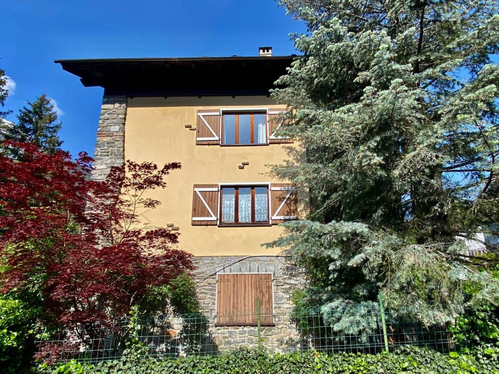 Casa Indipendente in vendita a Morgex strada Des Iles, 48