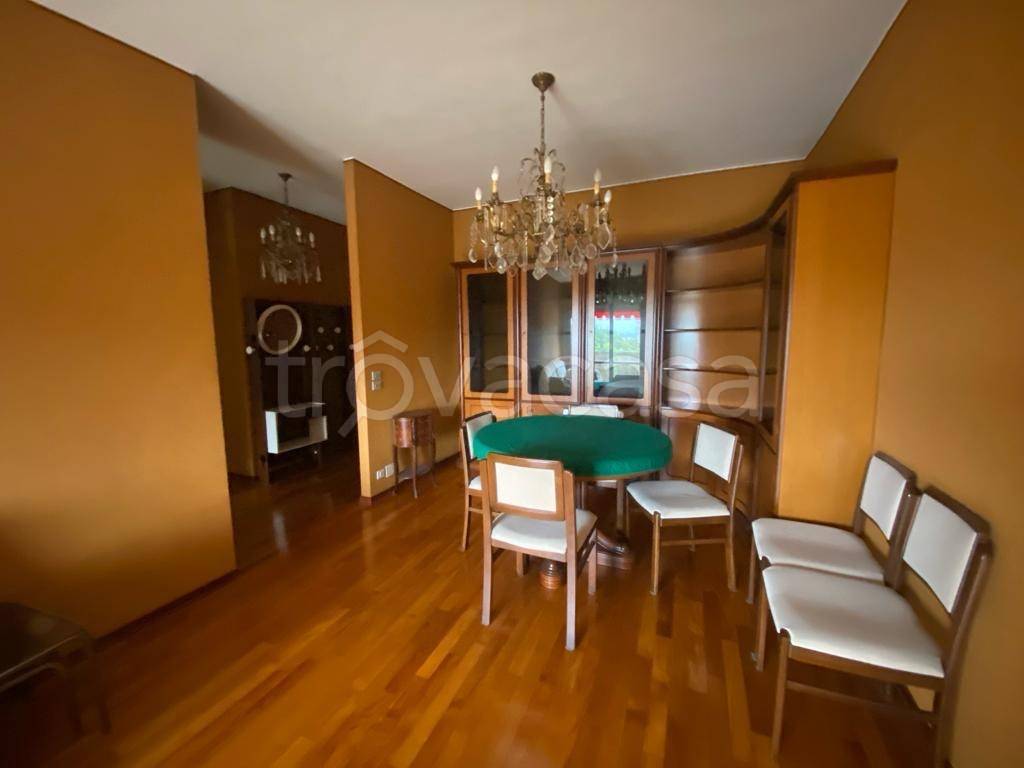 Attico in vendita a Borgomanero viale Achille Marazza, 30