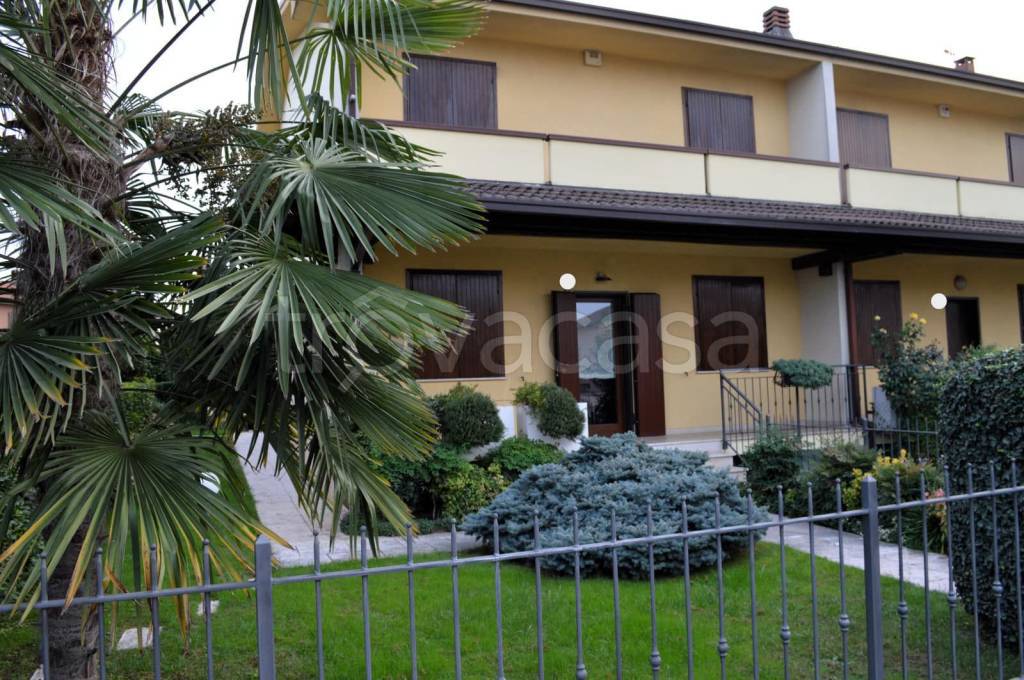 Villa a Schiera in vendita a Brescia