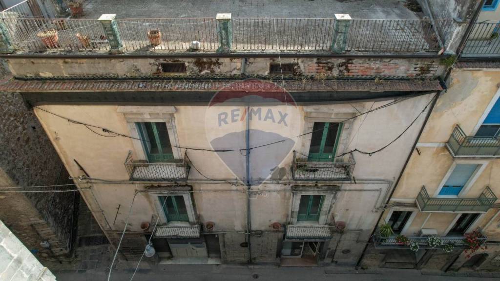 Casa Indipendente in vendita a Nicosia via Monte di Pietà, 11