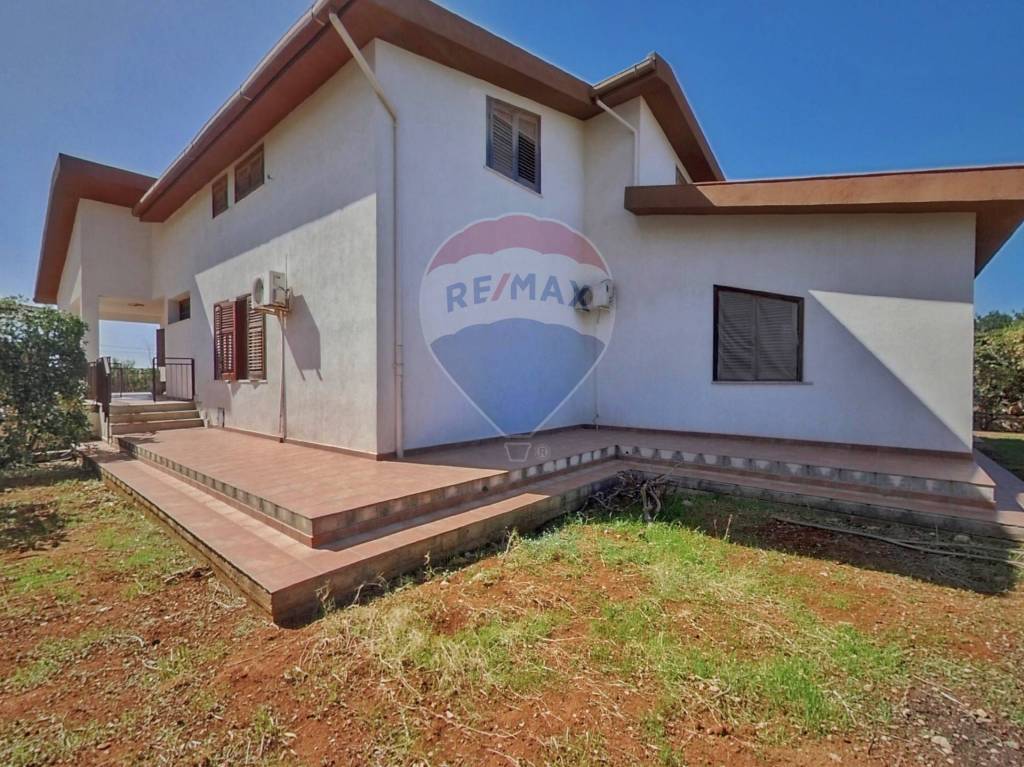 Villa in vendita a Cinisi via Nazionale, 19