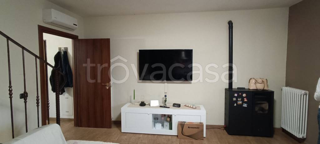Villa a Schiera in vendita a Poviglio via Pollina