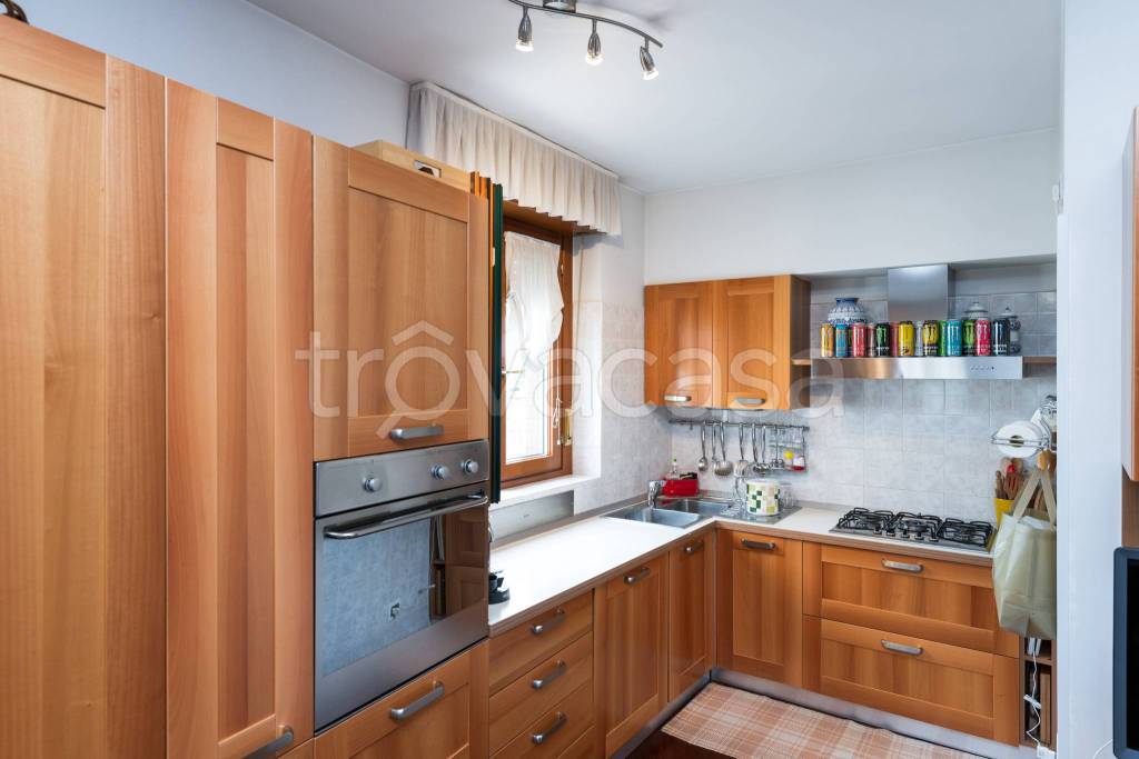 Appartamento in vendita a Treviglio via Pontirolo