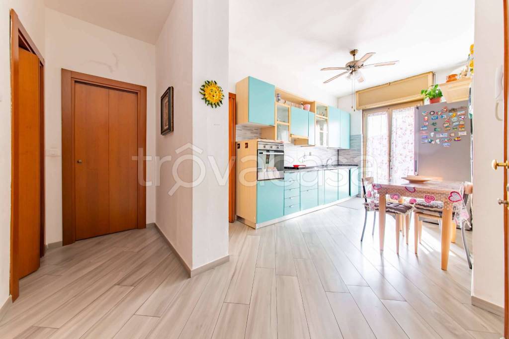 Appartamento in vendita a Bollate via Tagliamento 43