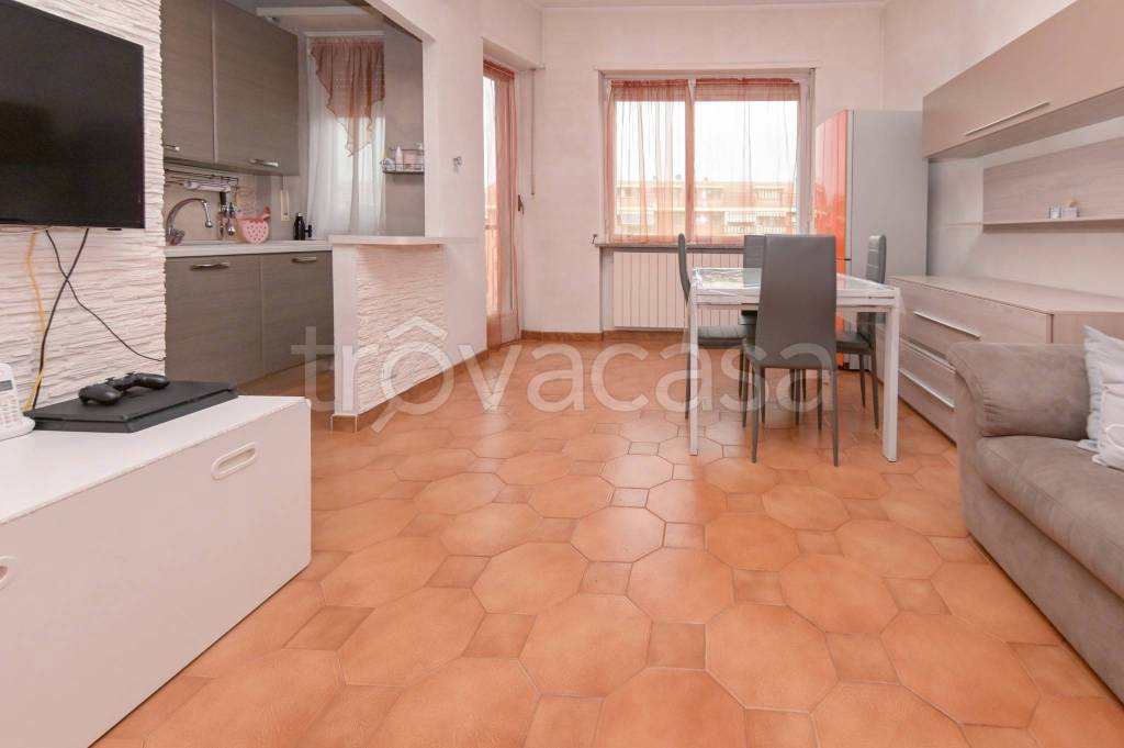 Appartamento in vendita a Nichelino via Michelangelo Buonarroti, 13