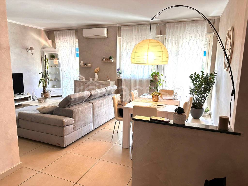 Appartamento in vendita a Piossasco via Cristoforo Colombo, 2/12