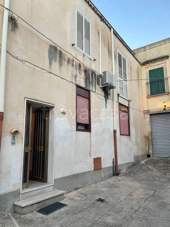Appartamento in in vendita da privato a Noto via Aurelio Saffi